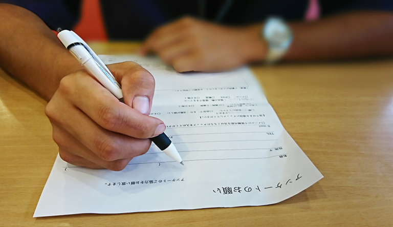 【3分でわかる】AI-OCRとは？OCRとの違いは？メリットとデメリットを解説 | COMITX